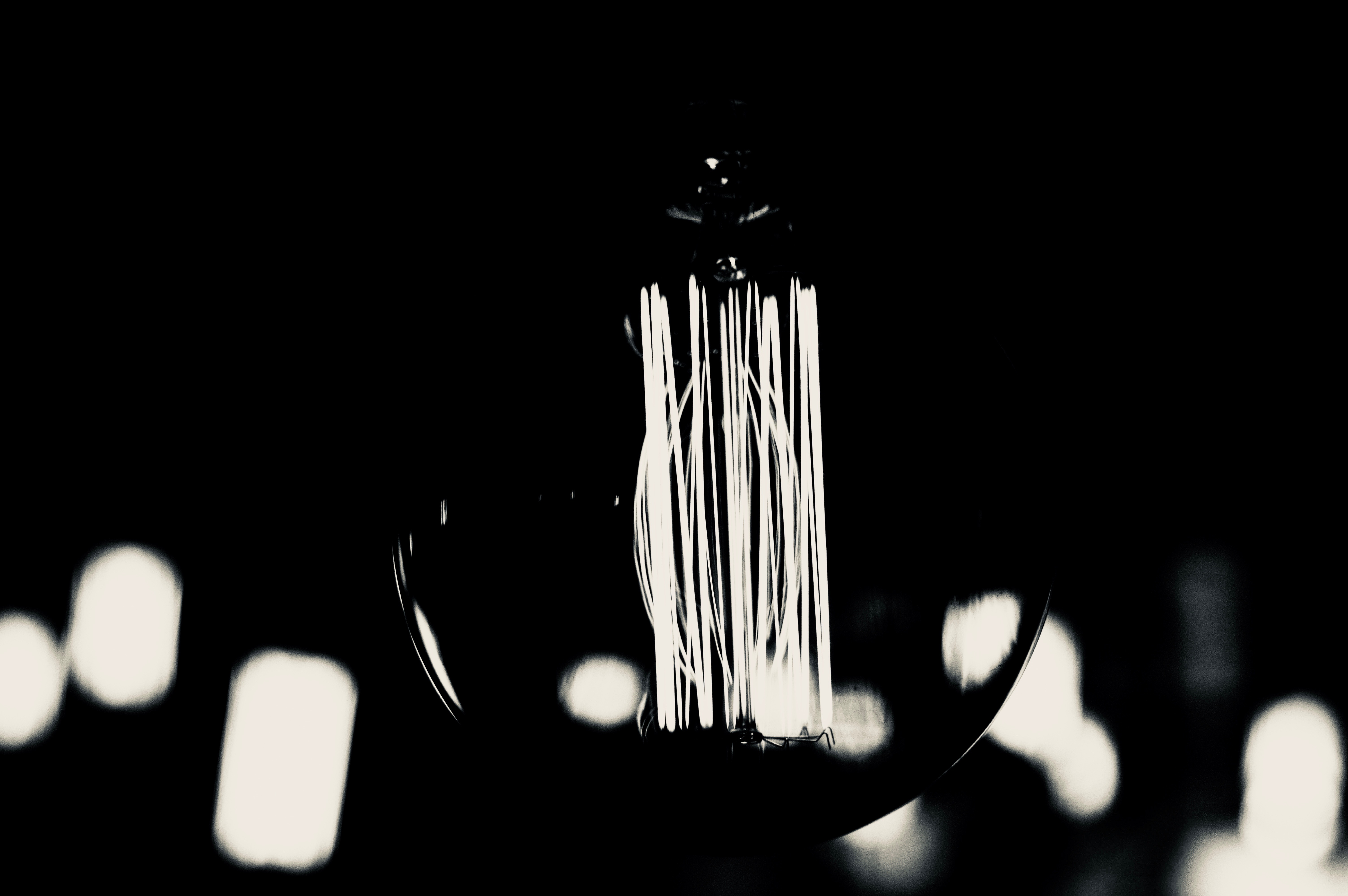 hans-vivek-210016bw - Dialogix